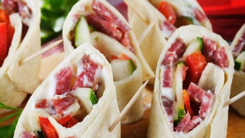 Montagne Noire - Tortilla au Saucisson Sec, tomates séchées et concombre